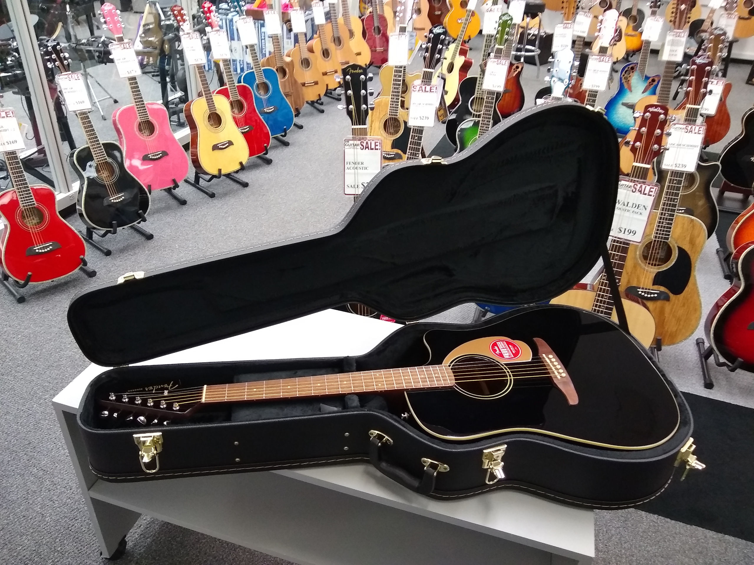 Fender Redondo Acoustic W/ Hardshell Case - Used Floor Model - Jim ...