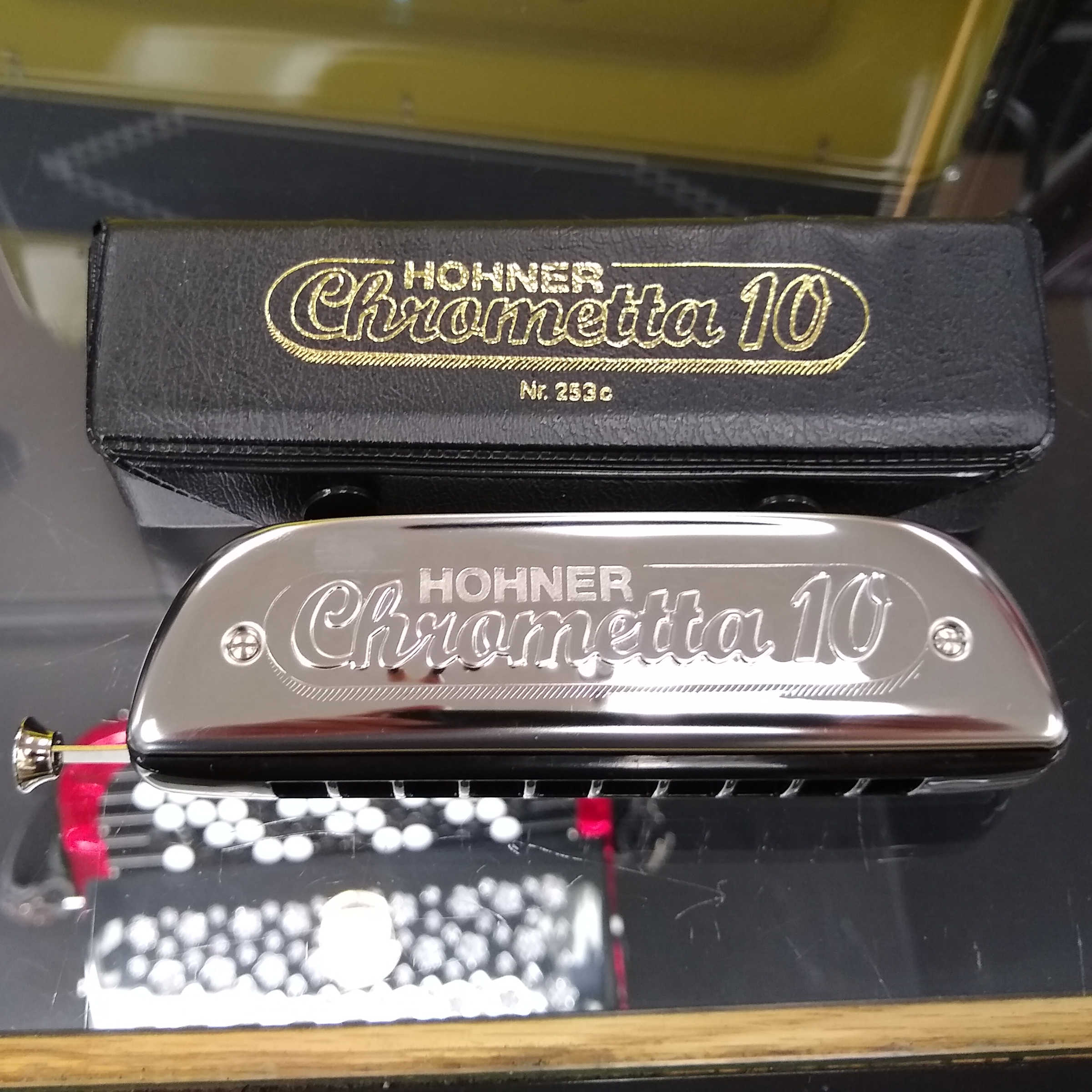 Hohner Chrometta 10 Harmoncia - Jim Laabs Music Store