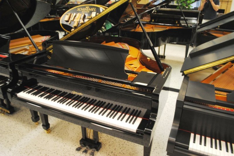 Ritmuller Grand Piano - Ebony Polish - Jim Laabs Music Store
