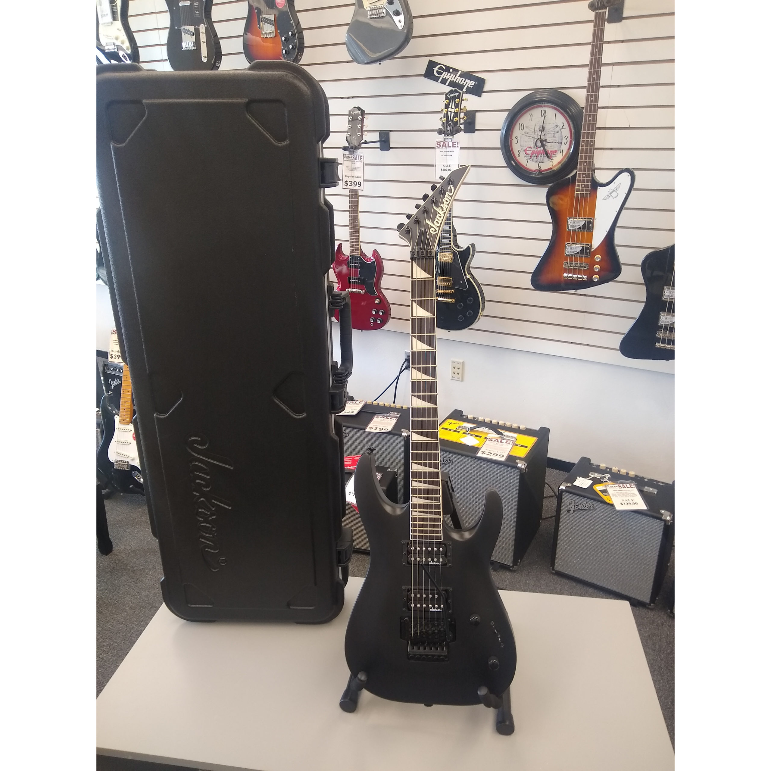 Jackson Dinky 32 With Hardshell Case - Jim Laabs Music Store