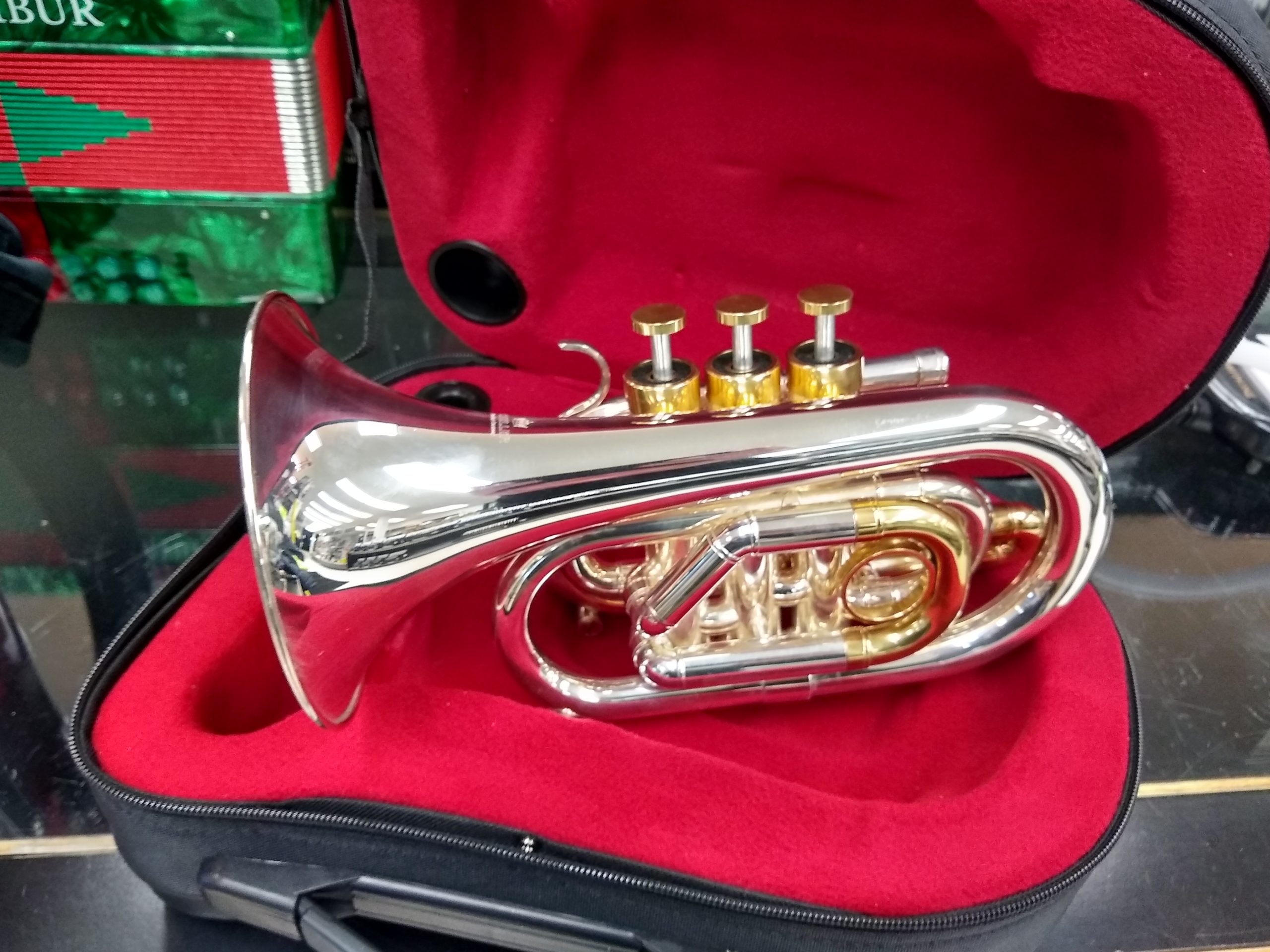 Schiller Centertone Pocket Trumpet Silver/Gold Bb - Jim Laabs Music Store