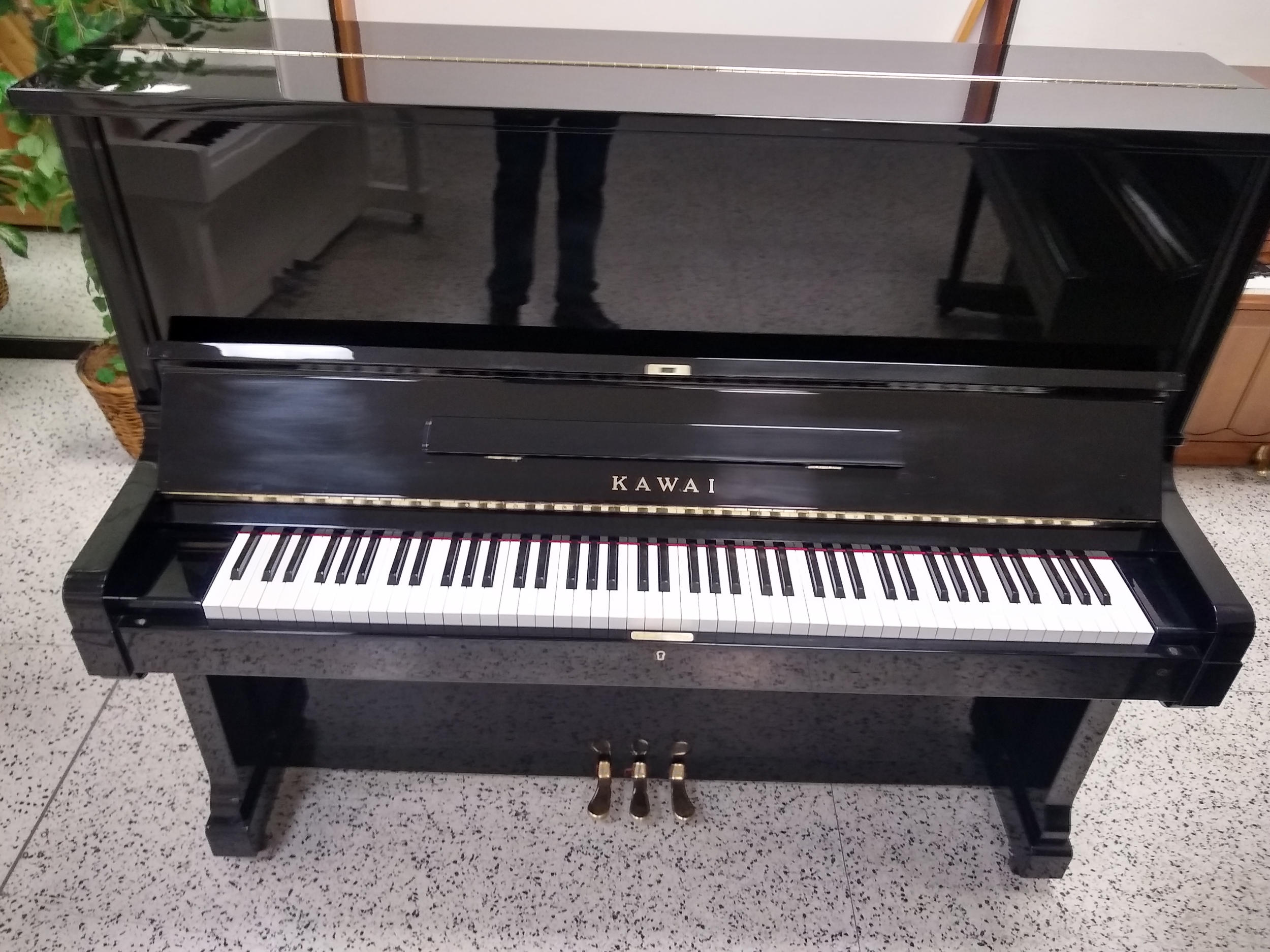 Kawai Professional Upright - 50" Black Polish - Jim Laabs Music Store
