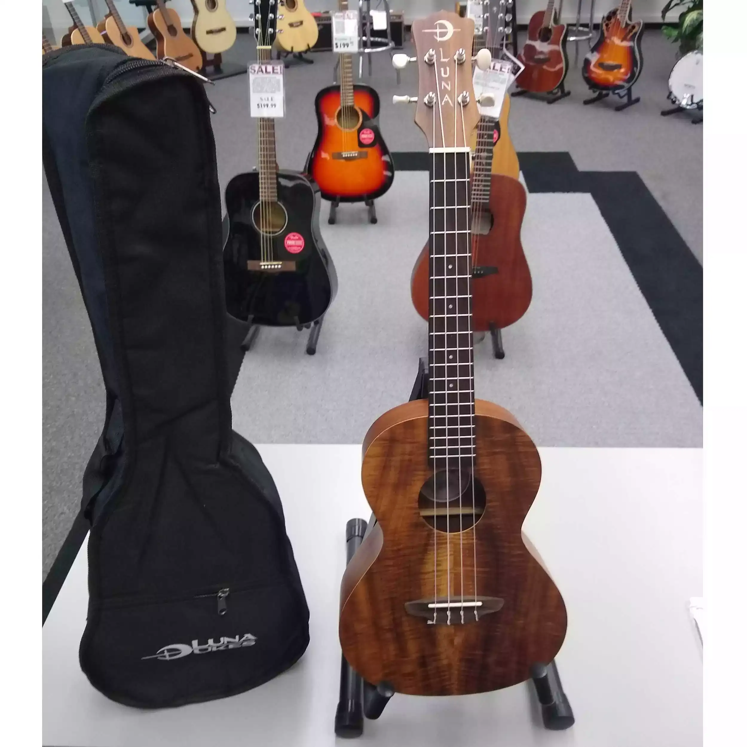 Luna UKE Flamed Acacia Tenor W/Gigbag - Jim Laabs Music Store