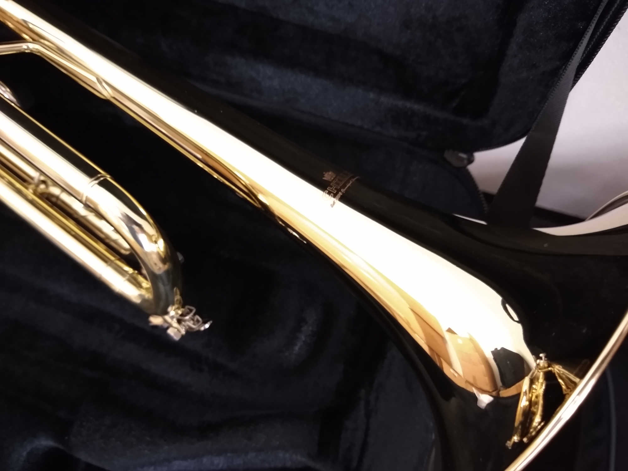 Schiller Riviera Trumpet Gold Lacquer - Jim Laabs Music Store