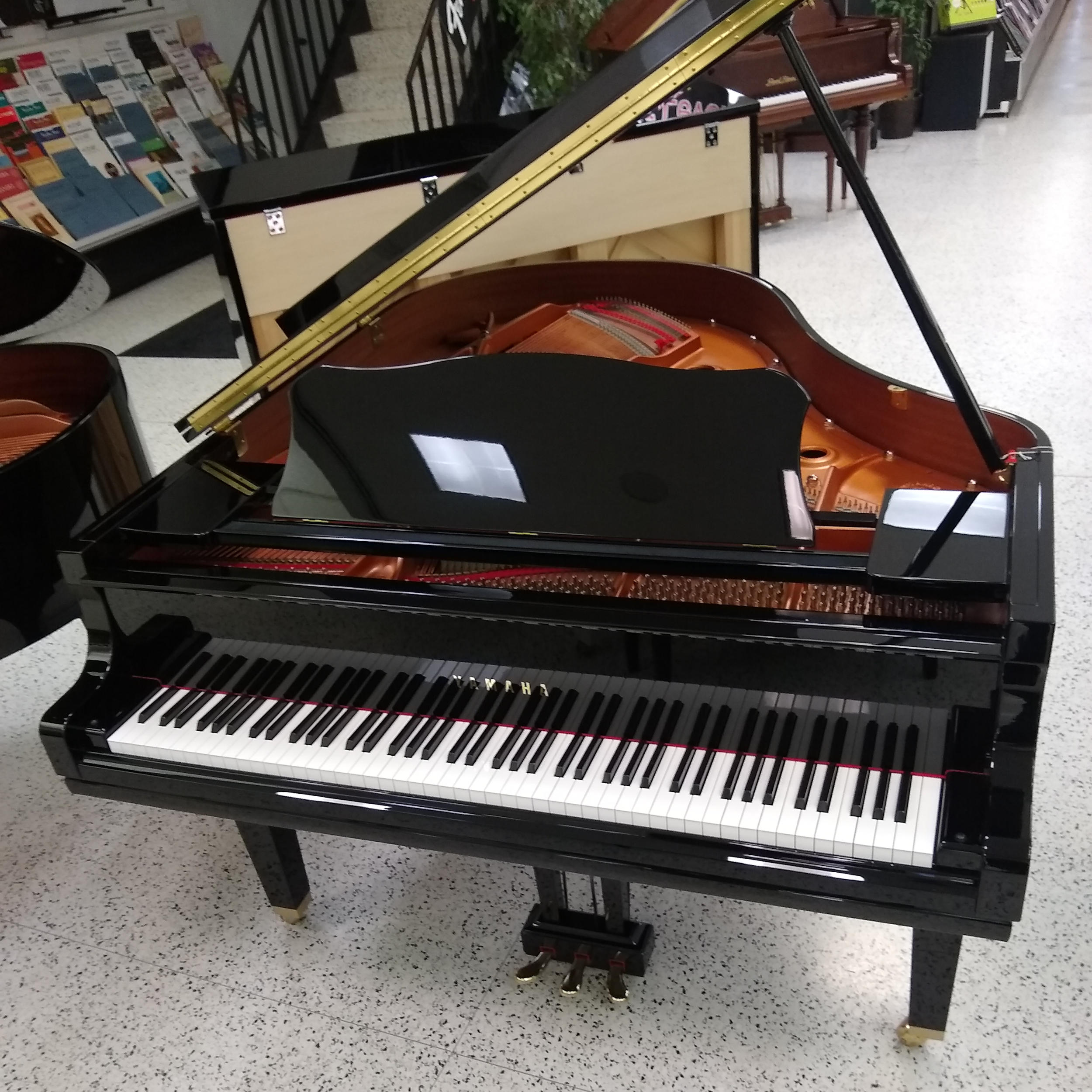 Yamaha GC2 Grand Piano - Jim Laabs Music Store