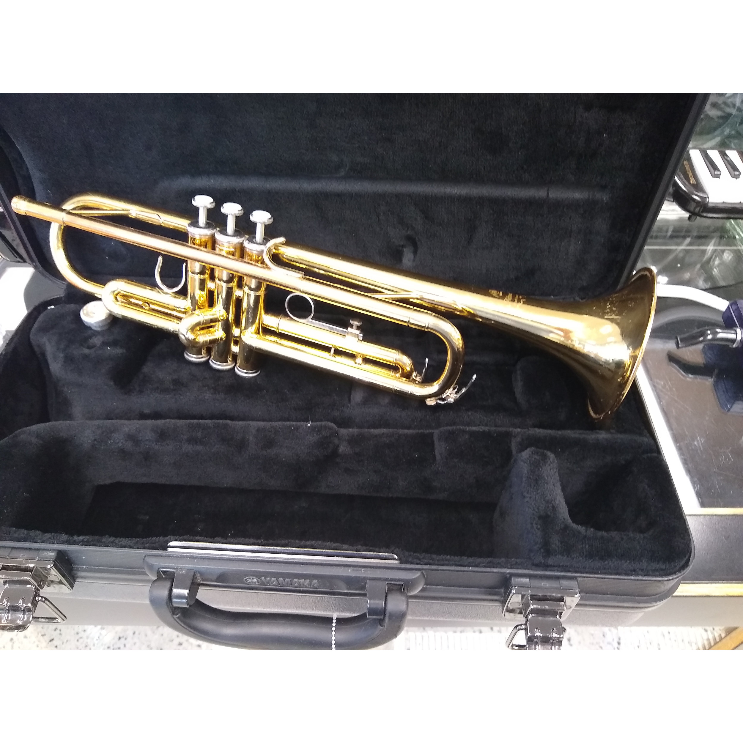 Yamaha Student Trumpet - Gold Lacquer - Jim Laabs Music Store