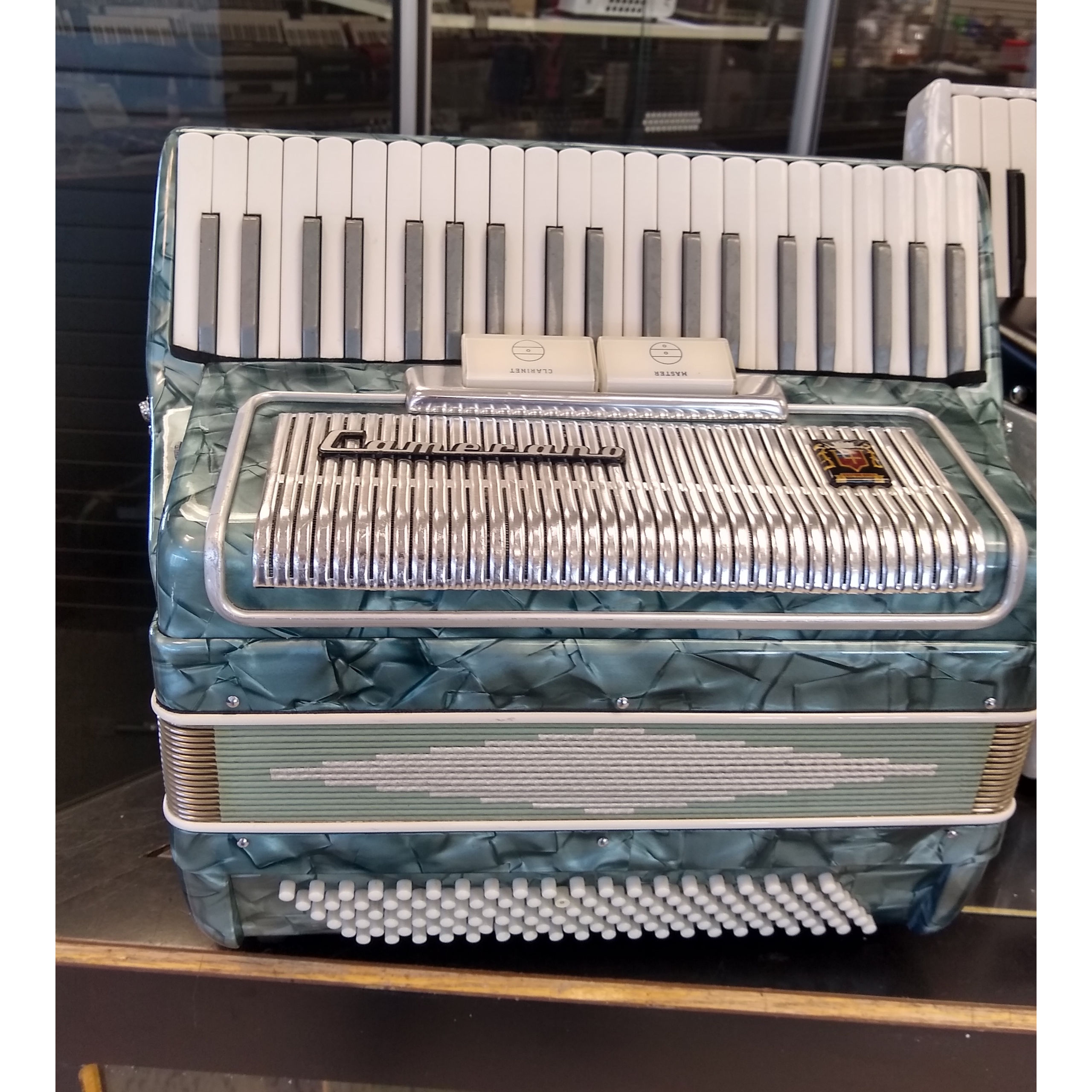 Used Accordions Archives - Jim Laabs Music Store