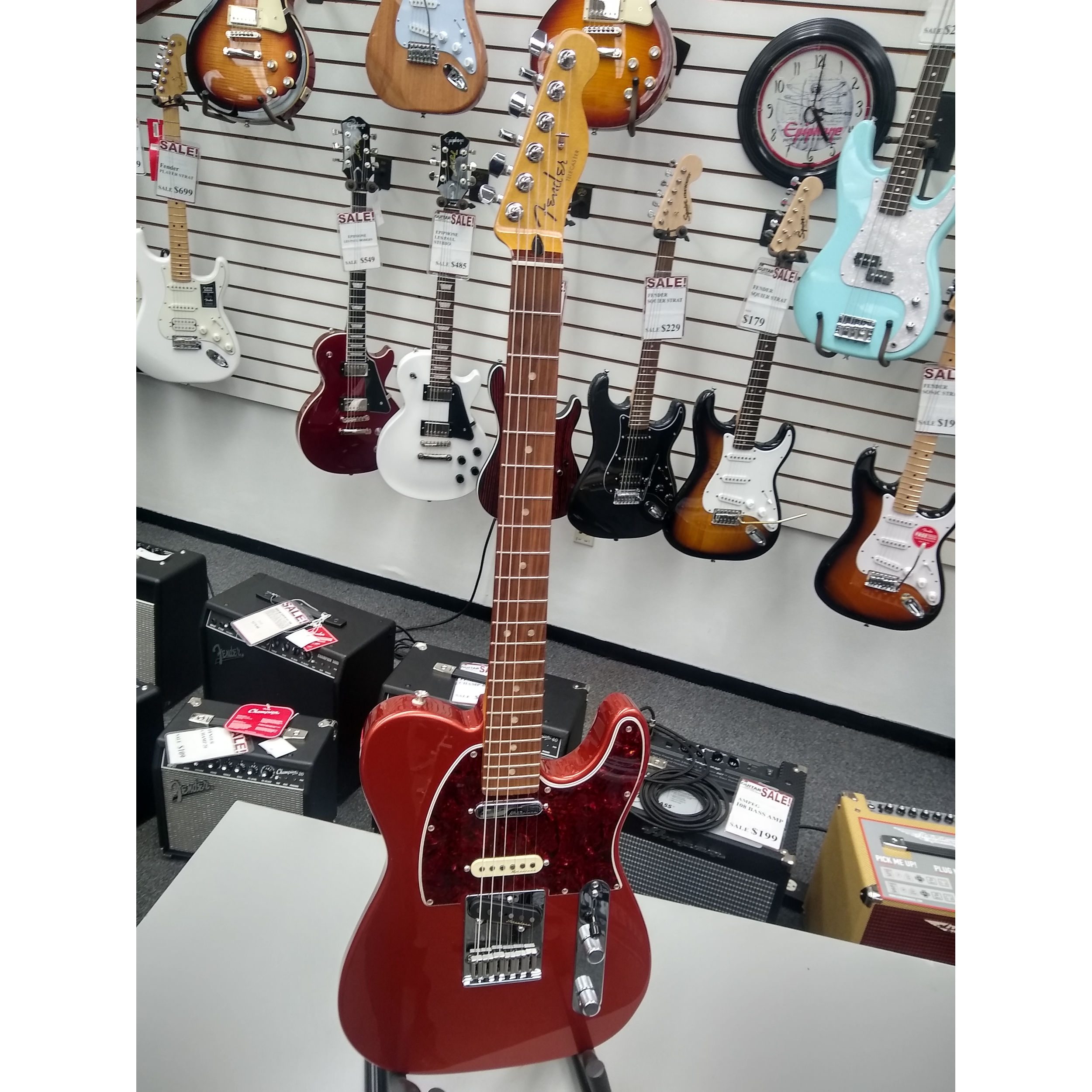 Fender Telecaster Plus Nashville Tele Aged Candy Apple Red Floor Model ...