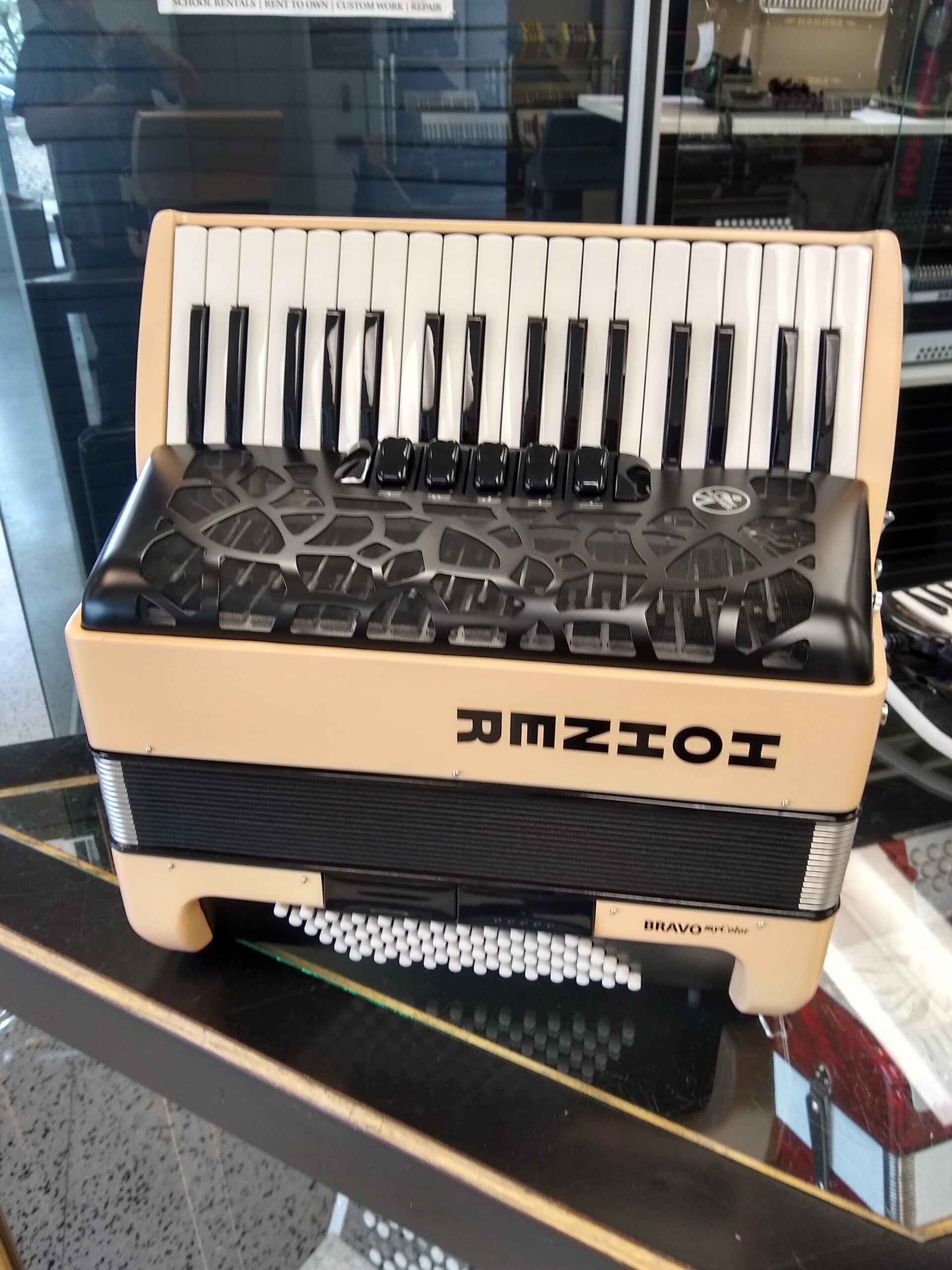 Hohner Bravo 72 Bass Sunset - Jim Laabs Music Store