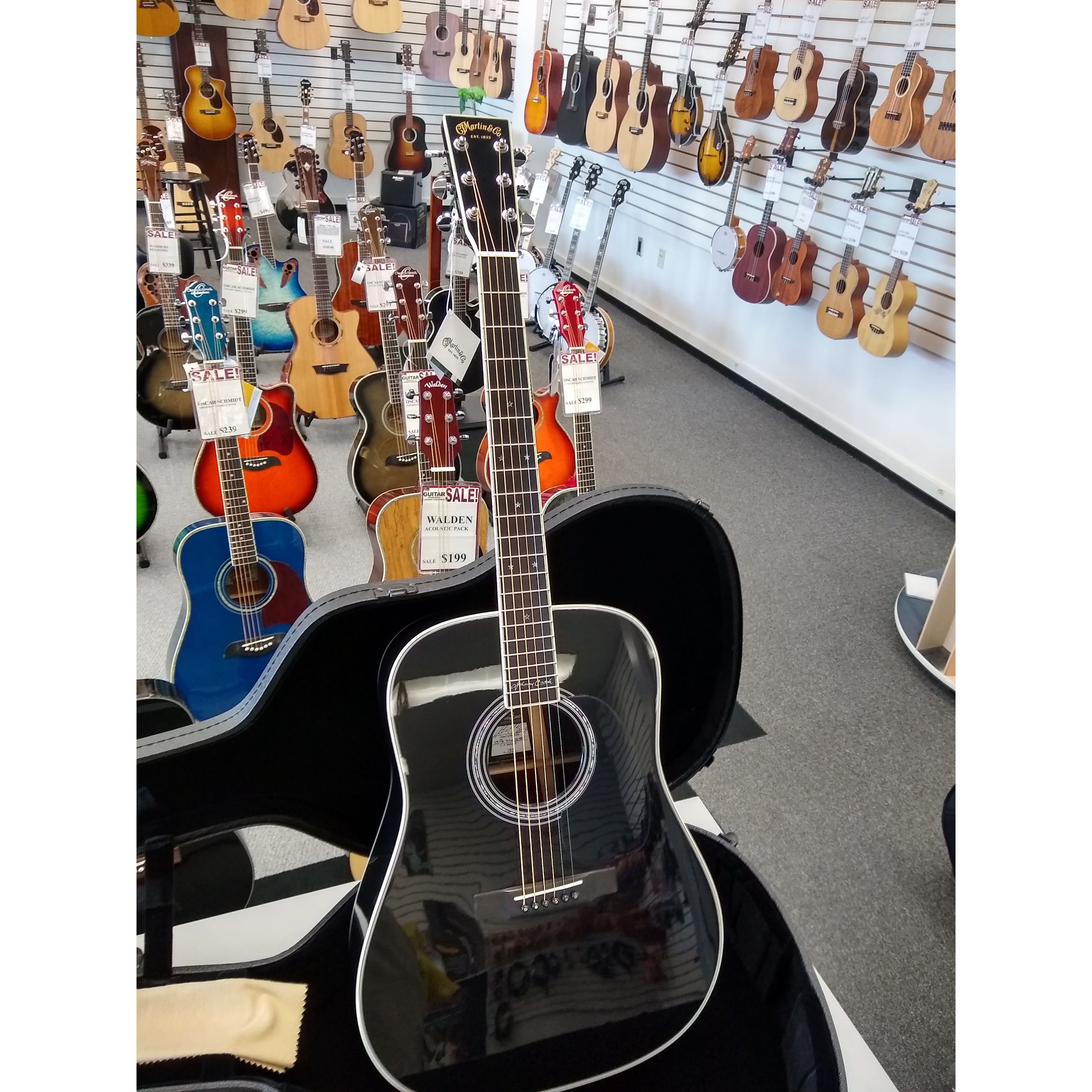 Martin D35 Johnny Cash #1380 - Jim Laabs Music Store