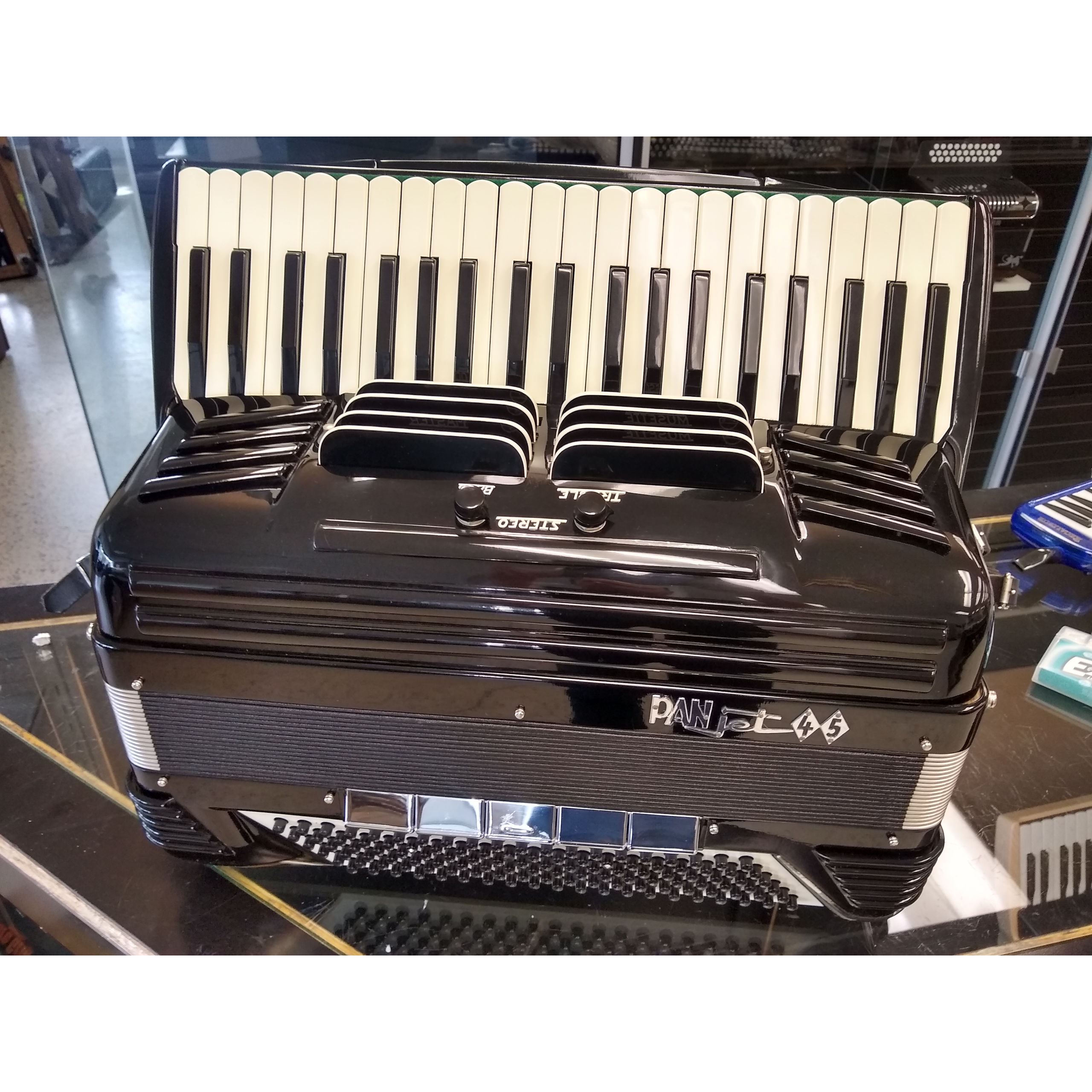 Pan Jet 45 Accordion - Jim Laabs Music Store