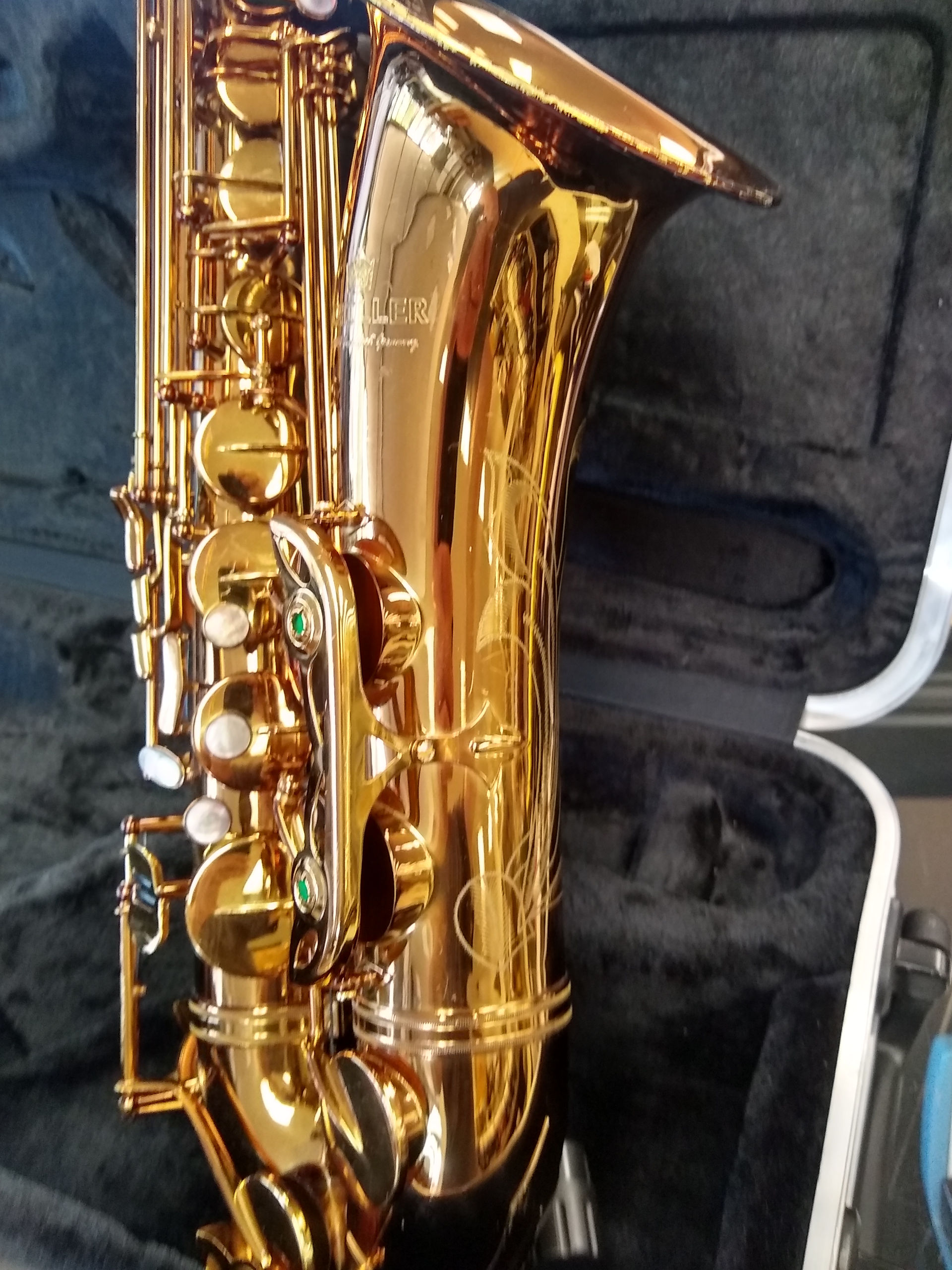 Schiller Elite V Tenor Saxophone Vintage (Used) - Jim Laabs Music Store