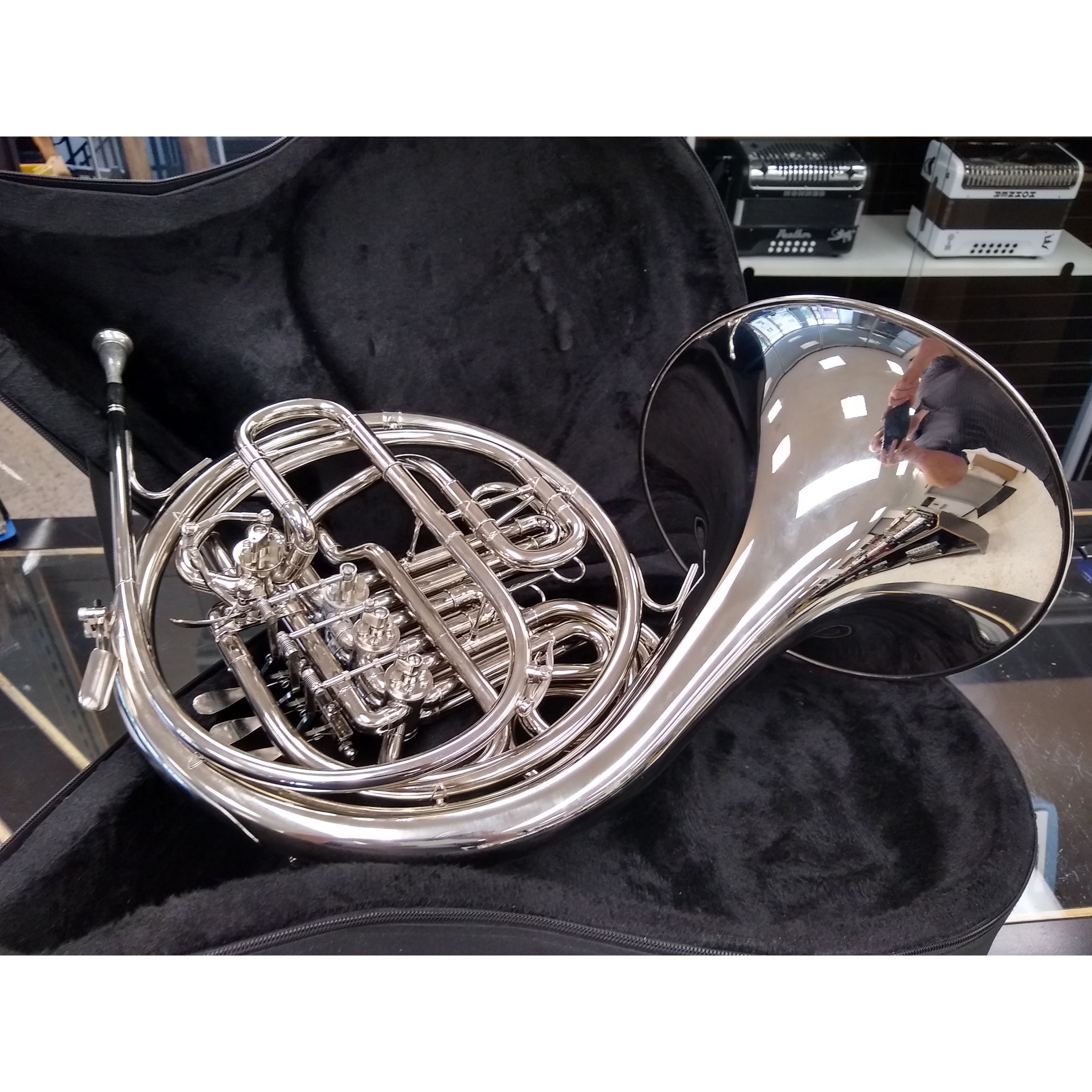 Schiller Elite VI French Horn (Used) - Jim Laabs Music Store