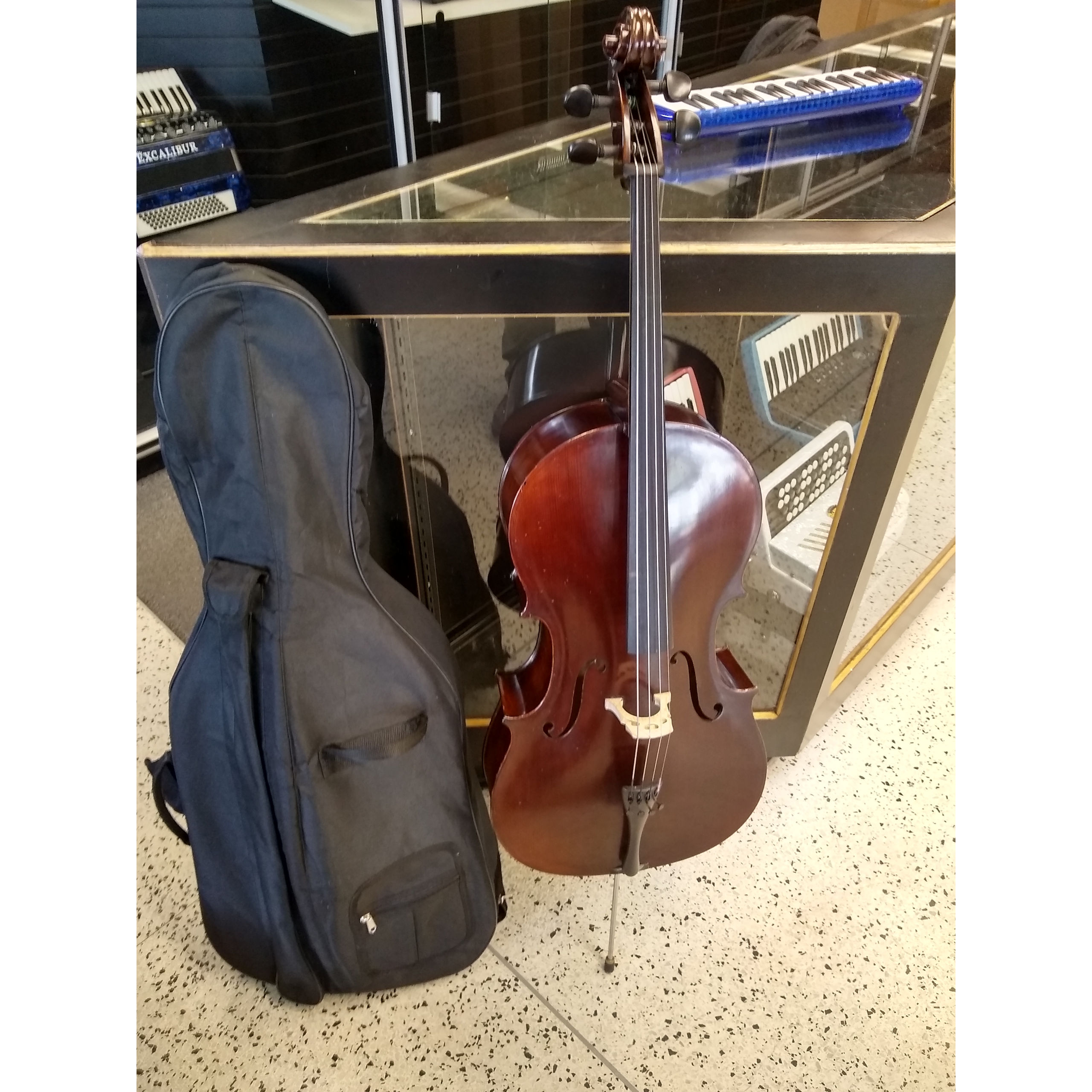 Vienna Strings 1/2 Frankfurt Cello - Jim Laabs Music Store
