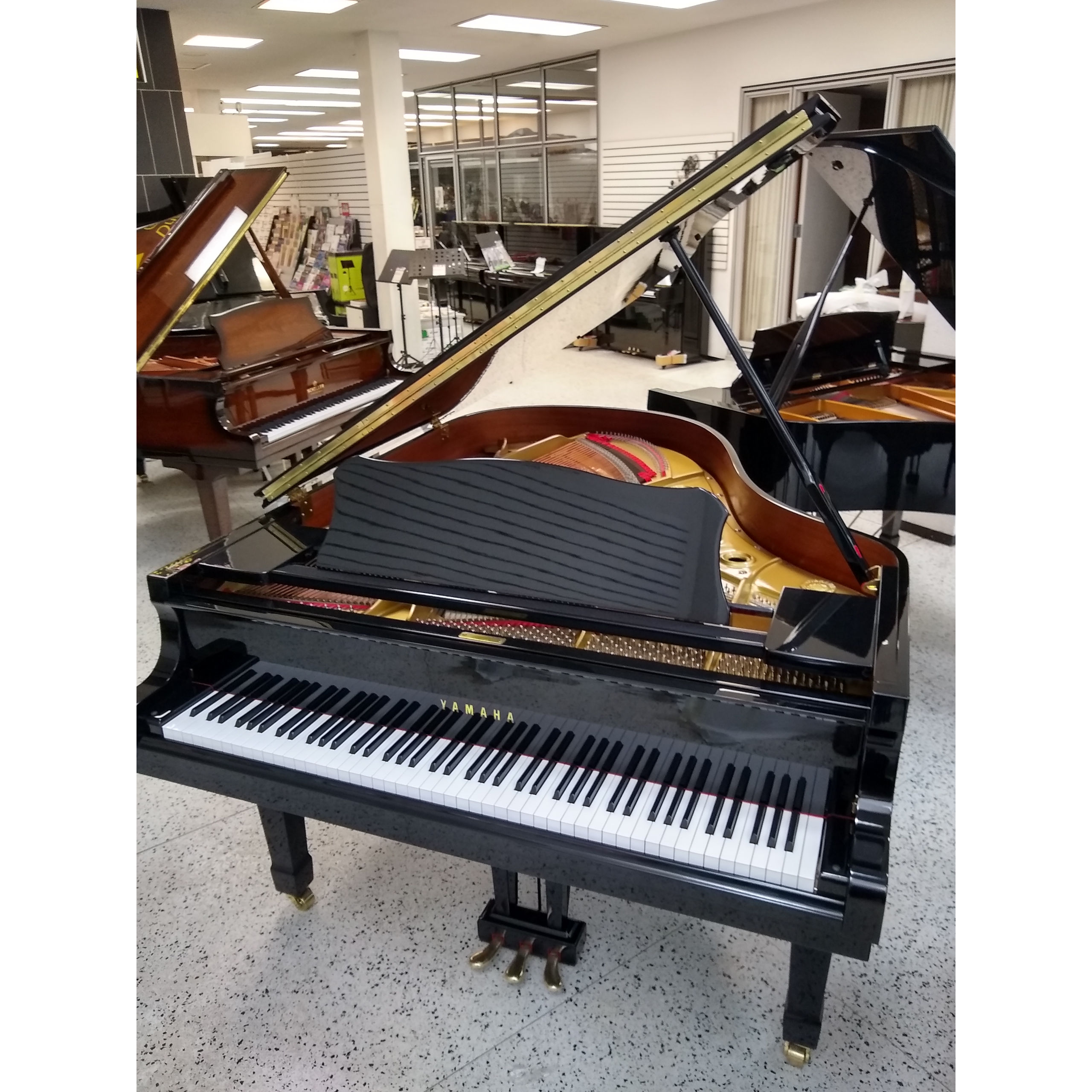 Yamaha C3 Grand Piano Black Polish - Jim Laabs Music Store