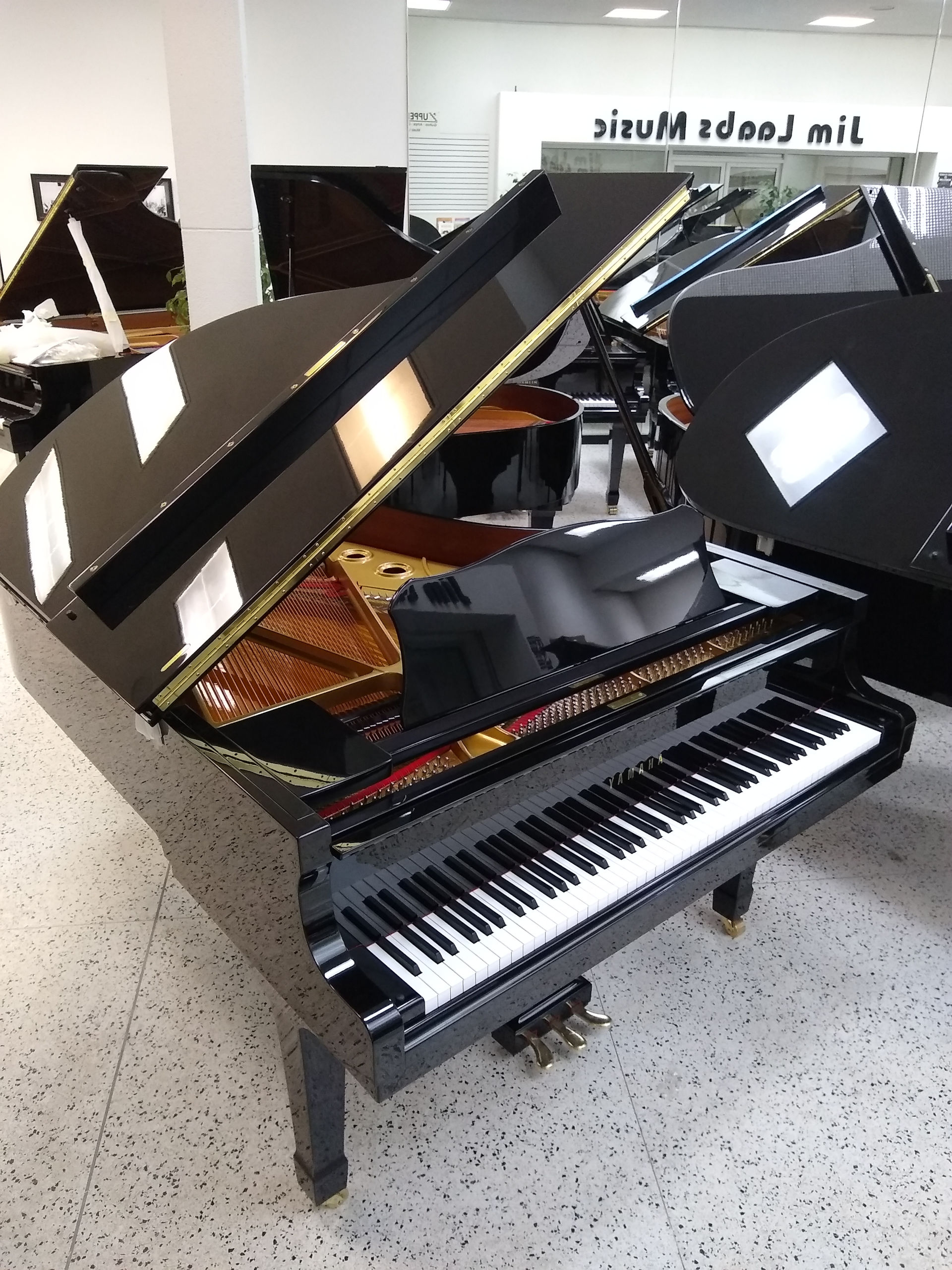 Yamaha C3 Grand Piano Black Polish - Jim Laabs Music Store