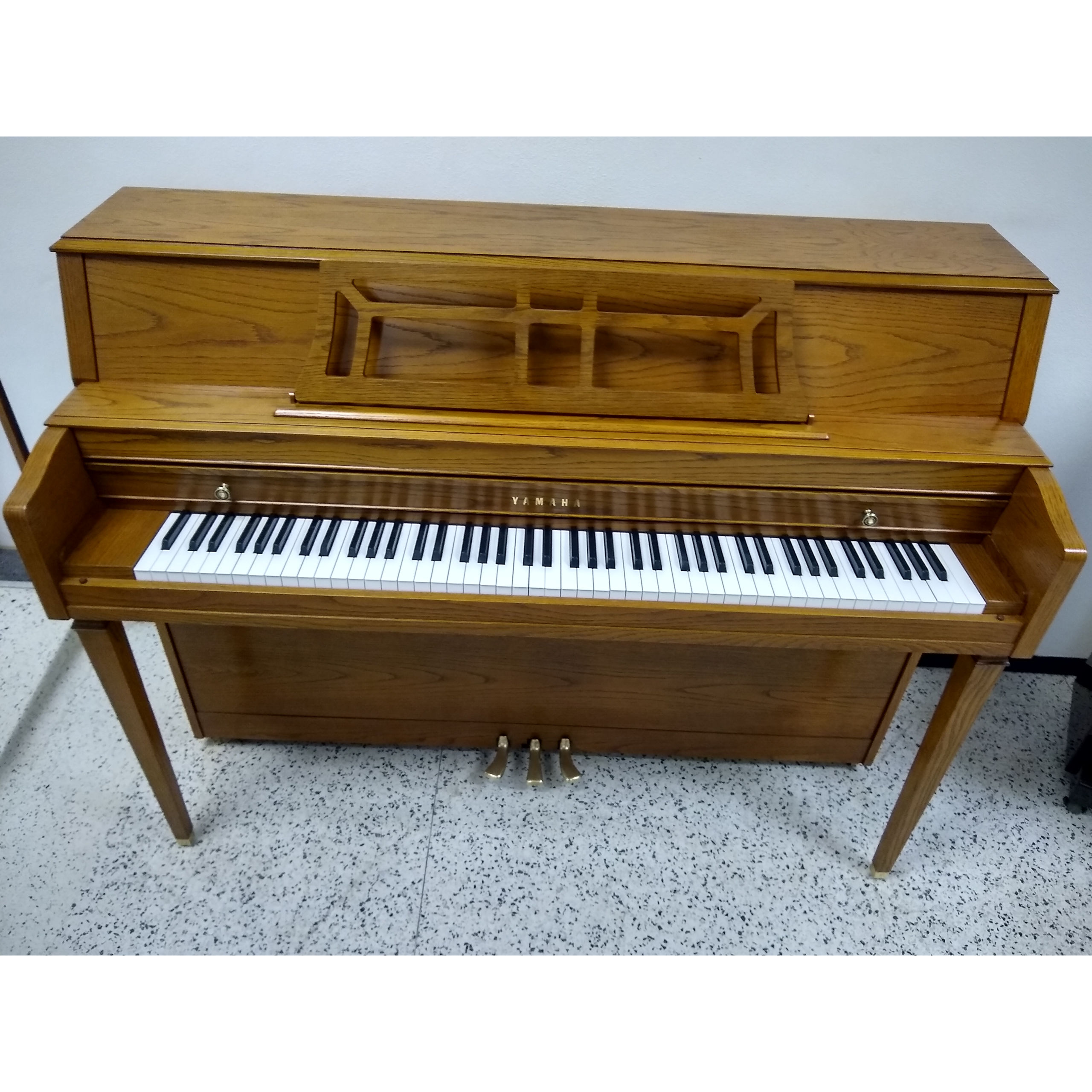 Yamaha Upright Piano - Jim Laabs Music Store